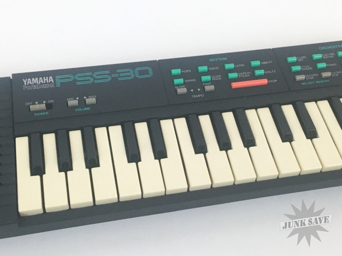 Vintage Yamaha PortaSound PSS-30 Keyboard In Box | JunkSave